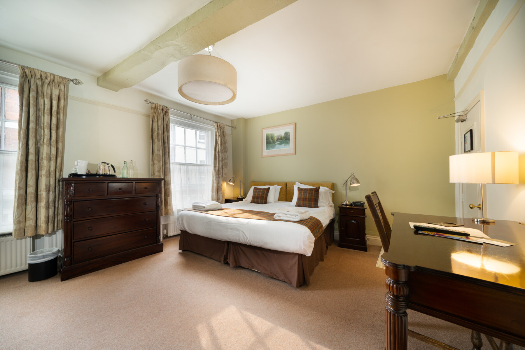 Superior Double plus Single Room » Kings Head Hotel